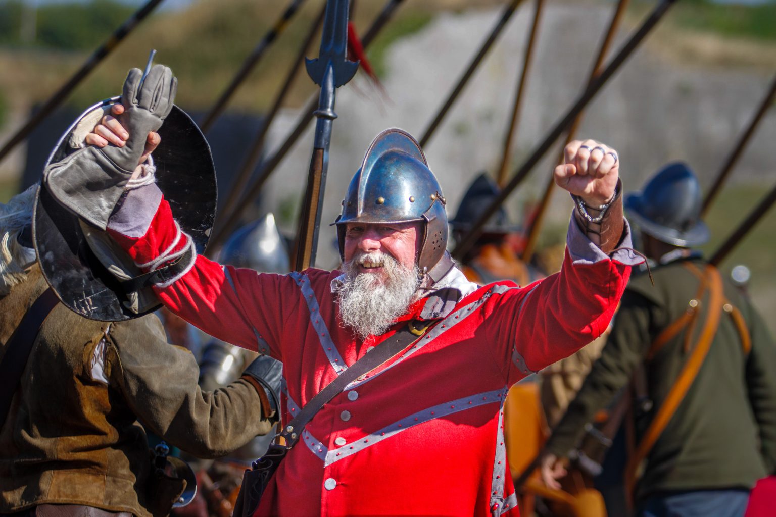 Mark Scoular viert 60e verjaardag in Groenlo met vrienden van De Slag ...